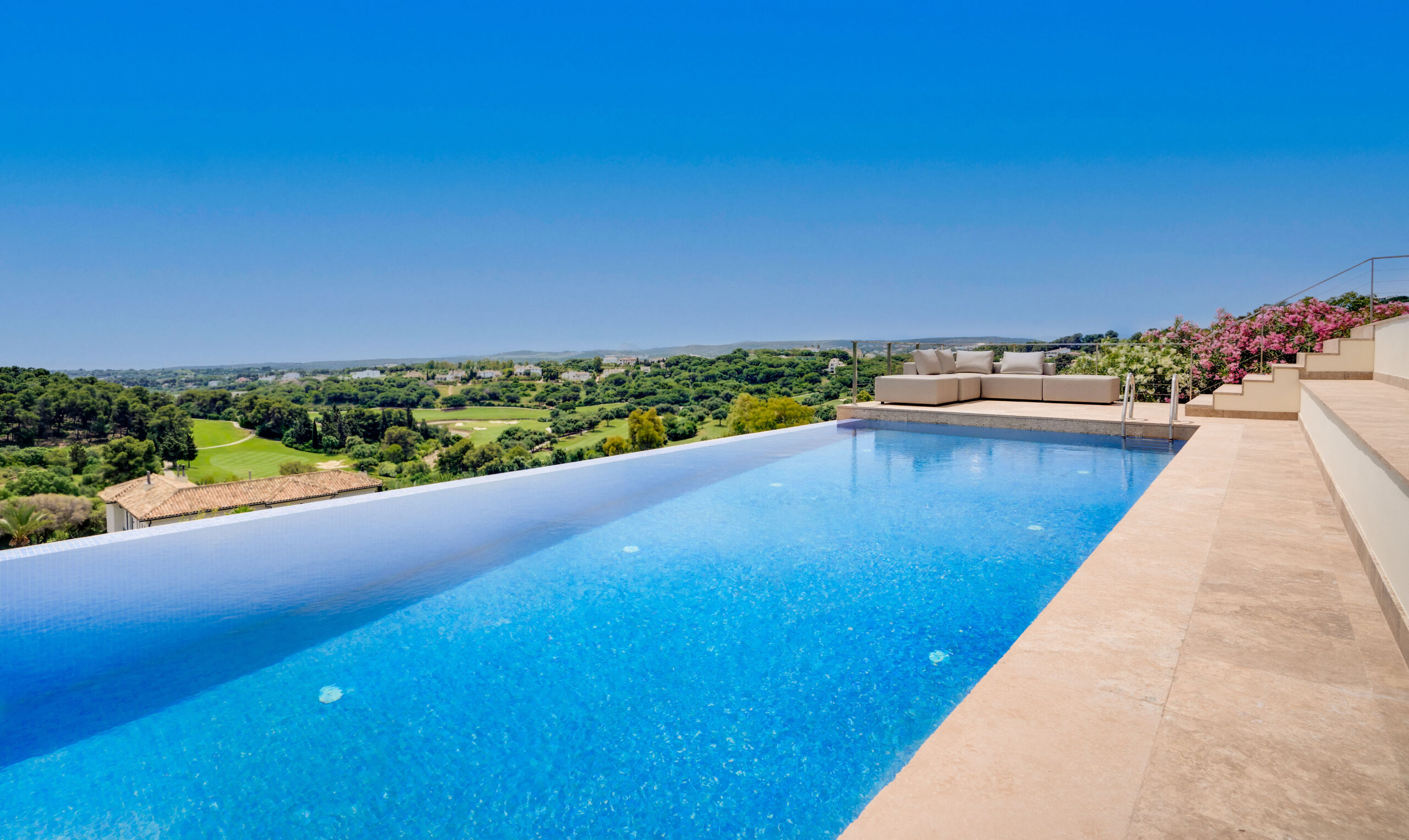 View Villa Gemini – Gevaldig Villas